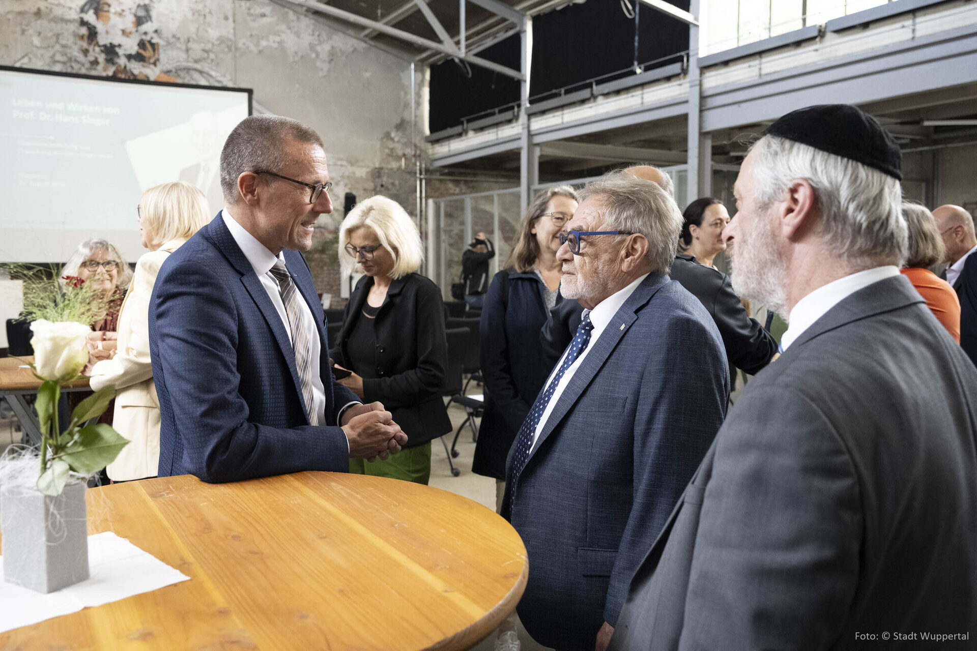 Stadt ehrt Weltökonom Hans Singer mit Wupper-Weg | Wuppertal