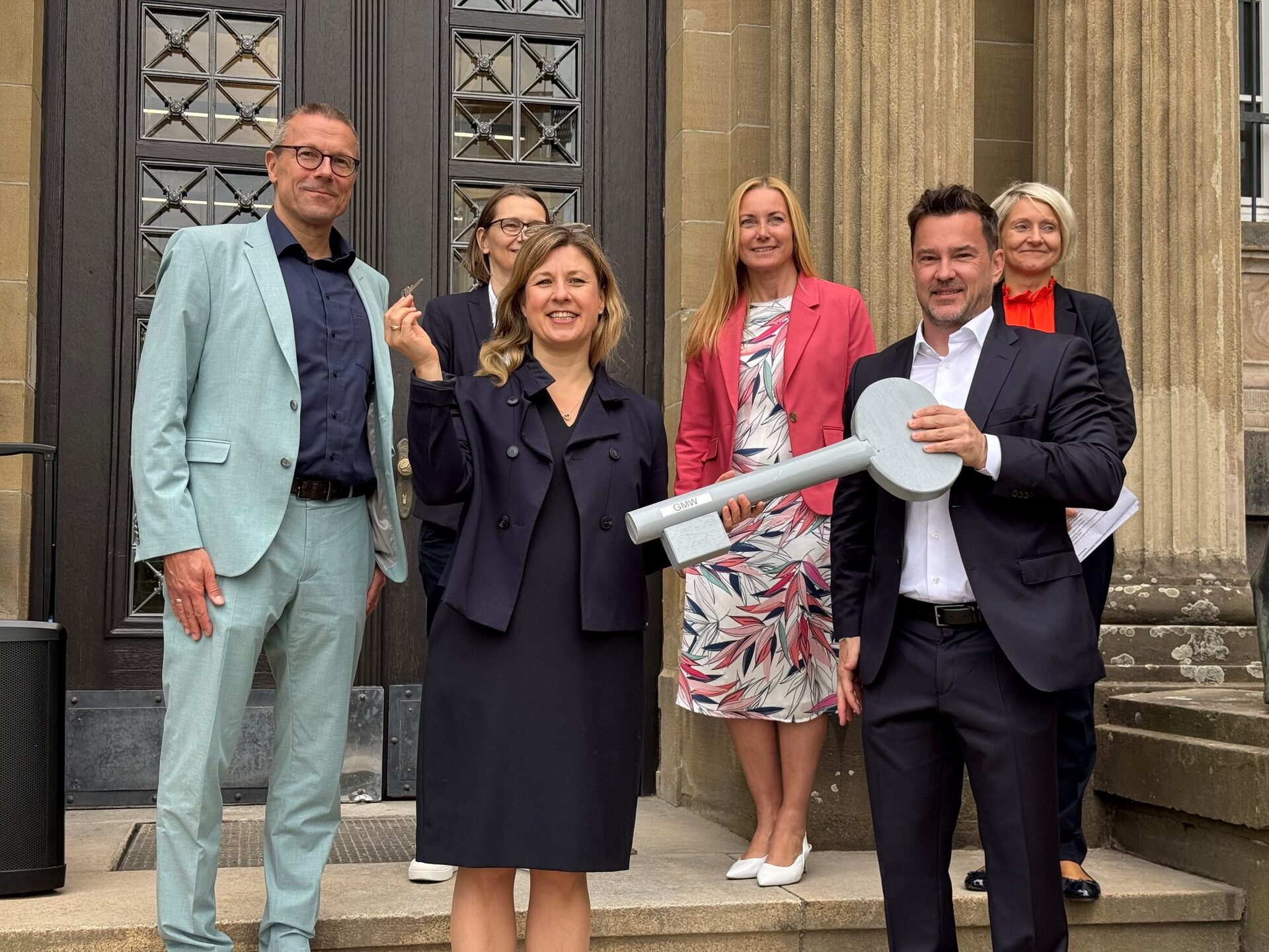 Ehemalige Bundesbahndirektion an Mieter übergeben | Wuppertal